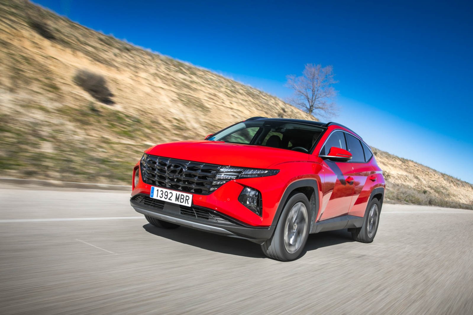 Fotos Hyundai Tucson Híbrido Enchufable (color Engine Red) MY2021 ...