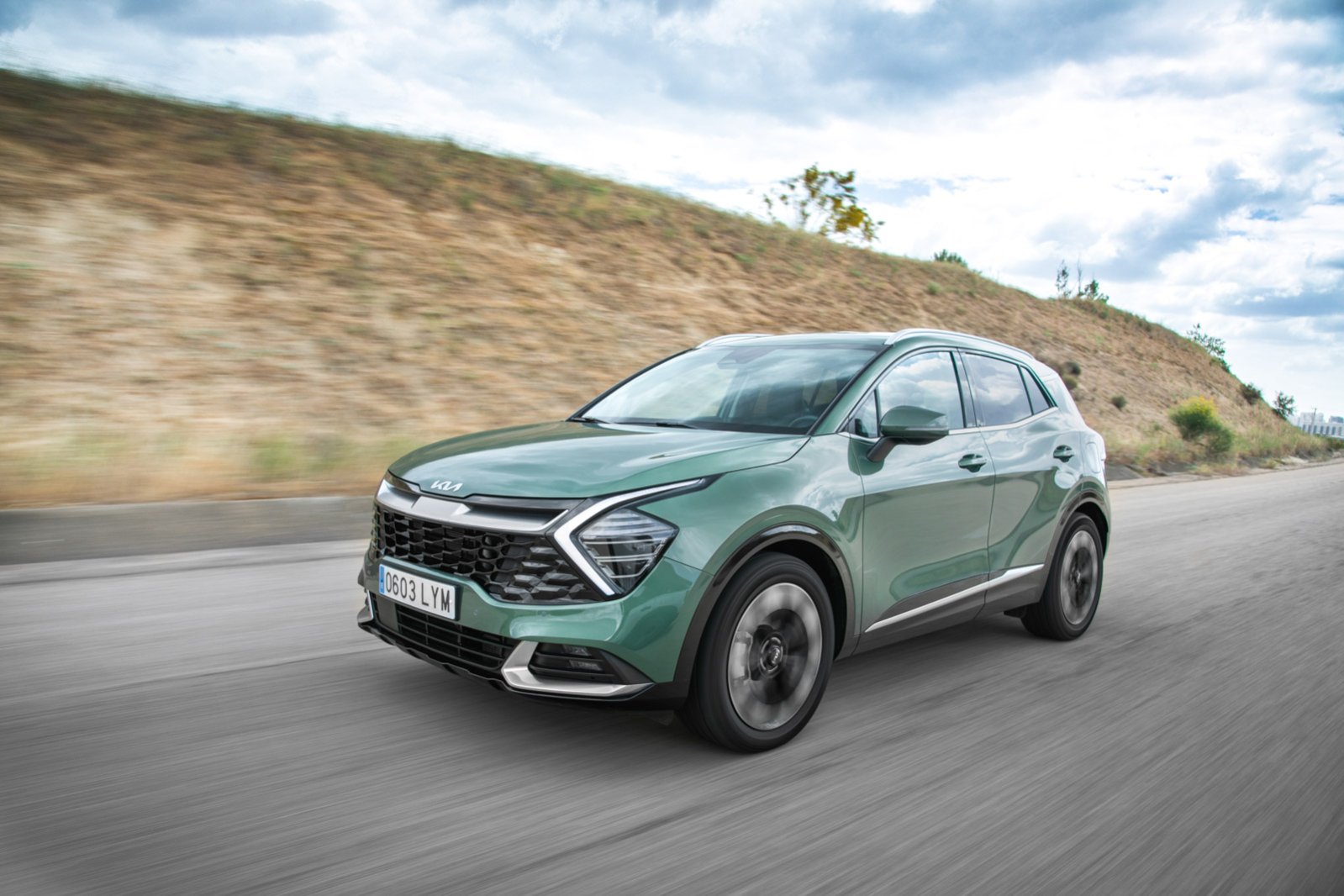 Fotos KIA Sportage PHEV Tech (Experience Green) MY2022 / Motor.es