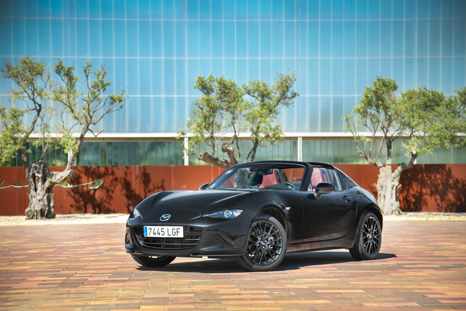 Fotos Mazda MX-5 RF Dark Red Edition MY2020 / Motor.es