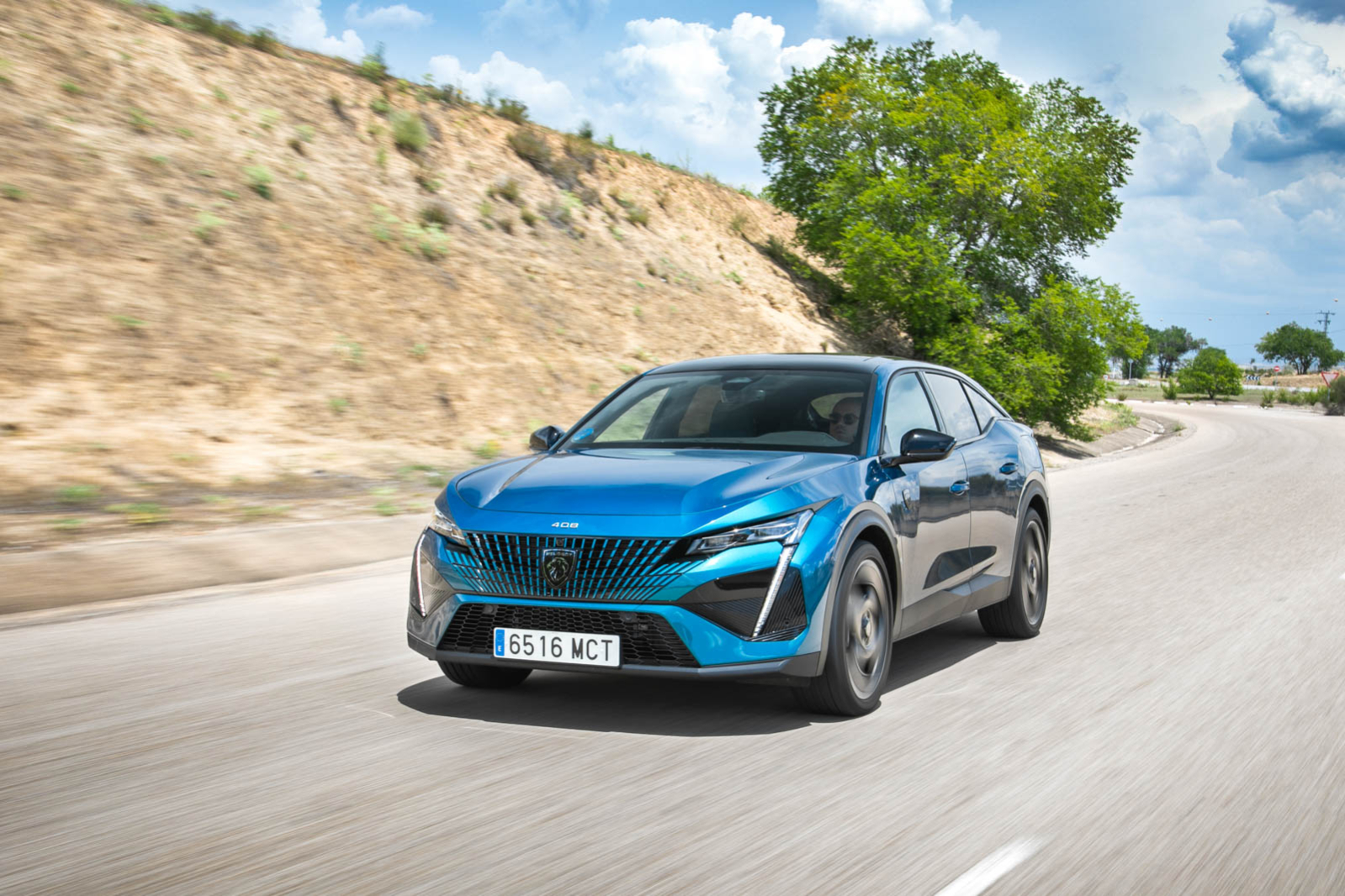 Fotos Peugeot 408 GT PHEV 225 e-EAT8 (Azul Obsession) MY2023 / Motor.es