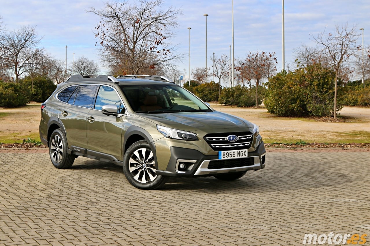 Fotos Subaru Outback 2.5i Touring (Autumn Green Metallic) MY2021 / Motor.es