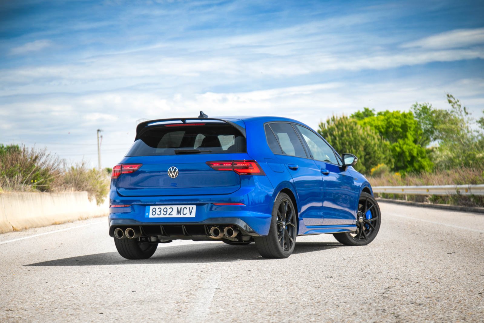 Fotos Volkswagen Golf R 20 Aniversario (Azul Lápiz) MY2022 / Motor.es ...